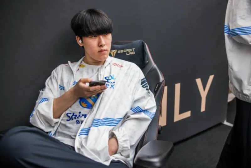 DRX：满足选手想要的所有条件，但经纪公司怂恿其成为自由人