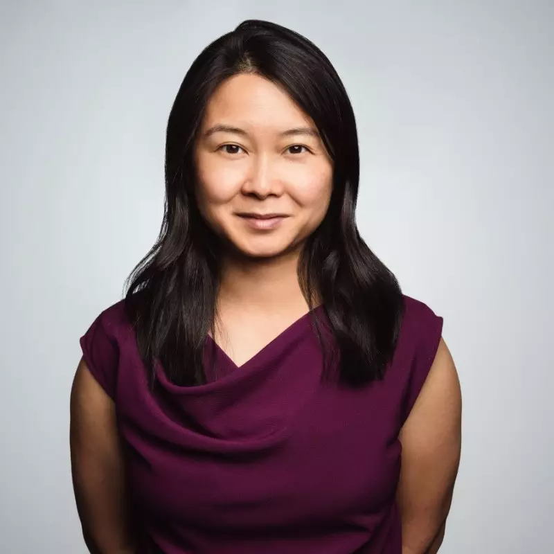 成都妹子出任脸书CFO！15岁考上斯坦福的她，寒冬逆势打破华裔天花板！|斯坦福_新浪新闻