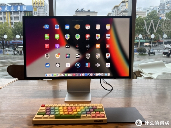 穷人也能买得起Apple显示器，官翻Studio Display开箱简评。|apple_新浪新闻