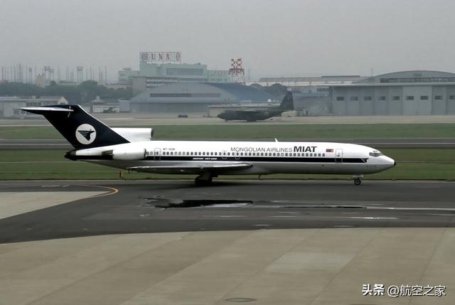 蒙古总统呼日勒苏赫搭乘波音737 MAX专机访华，系就任总统以来首次