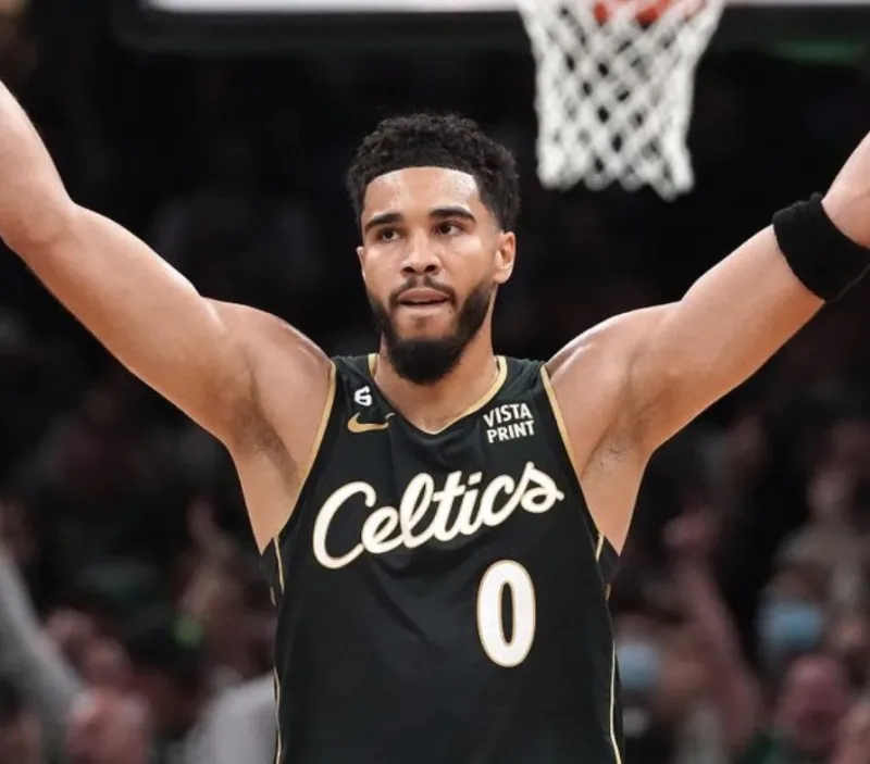 凯尔特人连续3场比赛拿到130+得分，队史1968年至今首次