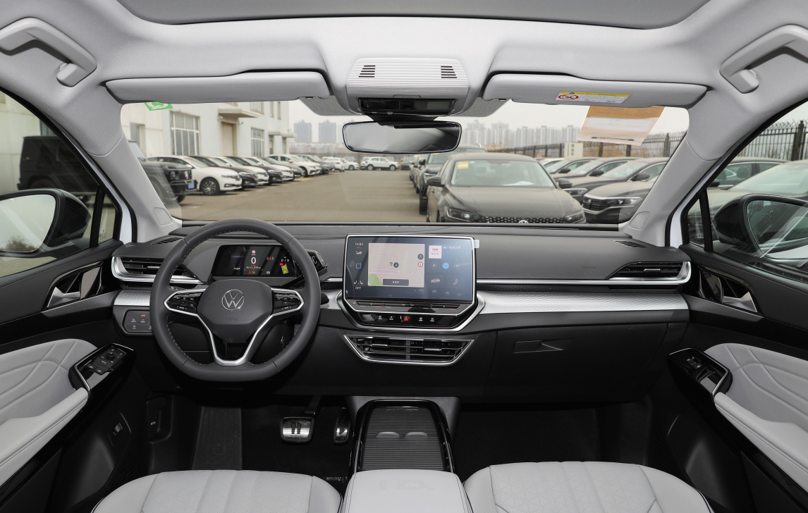 有意思，传统豪强还是新势力代表，ID6与Model Y怎么选-新浪汽车