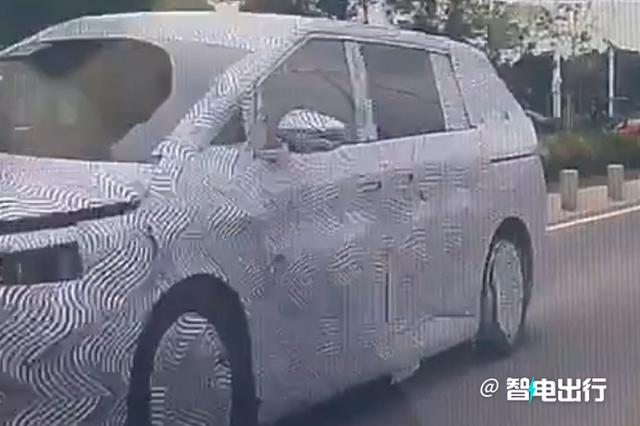 小鹏首款MPV谍照曝光！搭全新辅助驾驶 或35万起售-新浪汽车