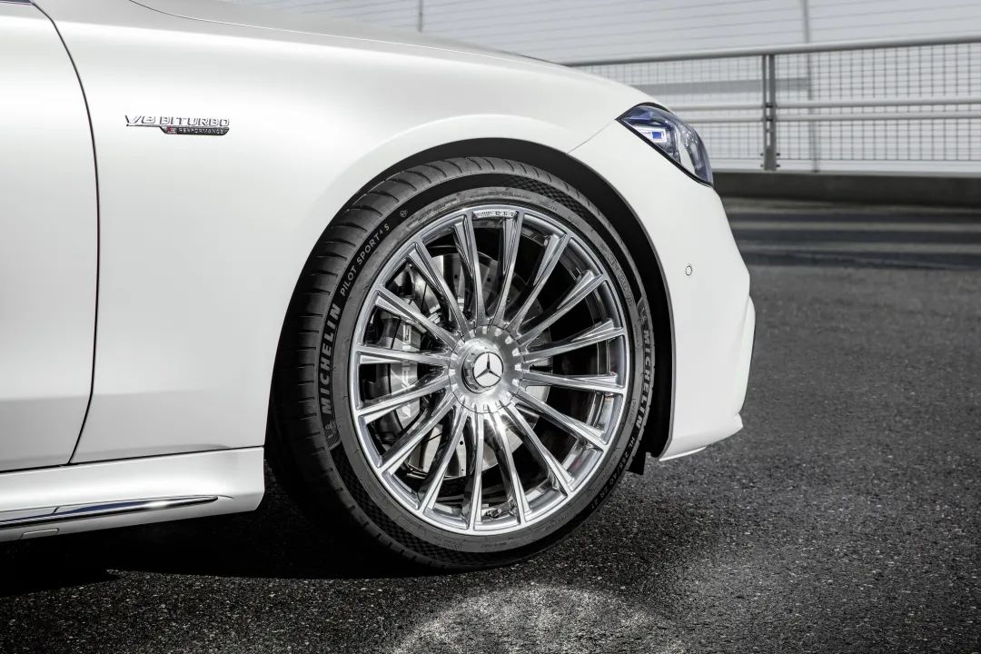 史上最强S级！AMG S 63 E性能版亮相，4.0T V8，802马力，1430牛·米-新浪汽车