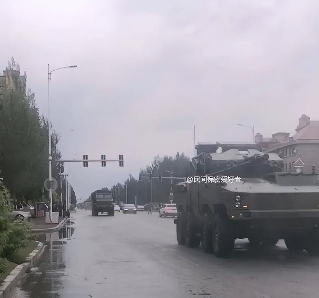 625弹炮合一防空系统服役！造型酷炫，如机械野兽，专打无人机__财经头条