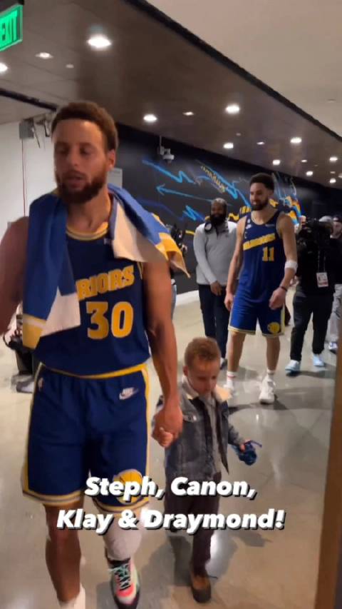 库里儿子太可爱了！ 肉侬：Hello Klay Thompson|斯蒂芬·库里_新浪新闻