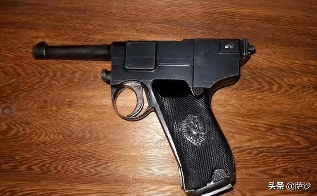 一战意大利军队制式手枪伯莱塔M1915型：萨沙的兵器图谱第321期
