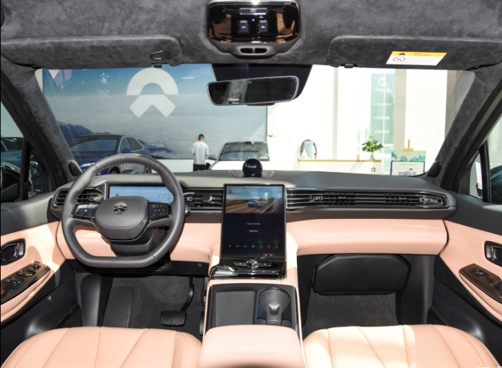 蔚来ES8被超越，凯迪拉克纯电LYRIQ锐歌有哪些优势？-新浪汽车