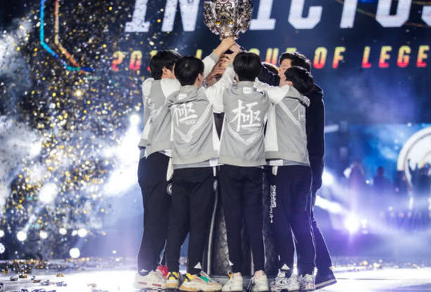 泪奔：仁川野辅重聚！Ning+宝蓝官宣复出！|iG战队|ning|宝蓝_新浪新闻