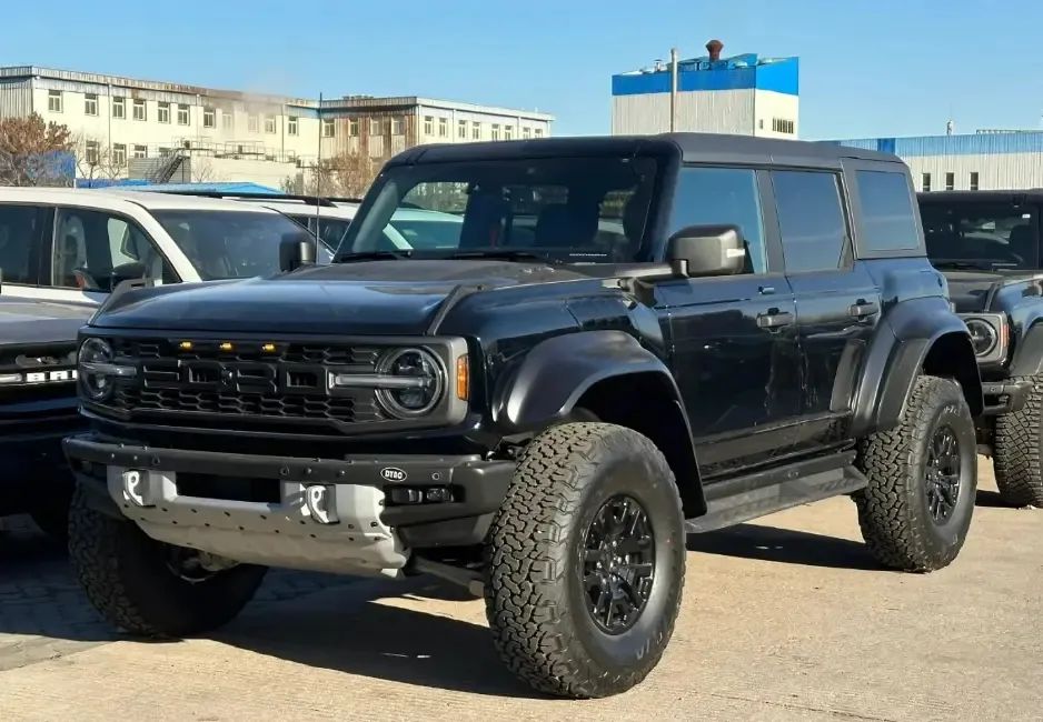 报价130万起！福特Bronco猛禽版到港，价格离谱性能强悍-新浪汽车