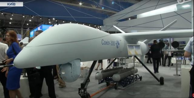 乌克兰开发出猎鹰300无人机，可在俄罗斯上空飞行3300公里