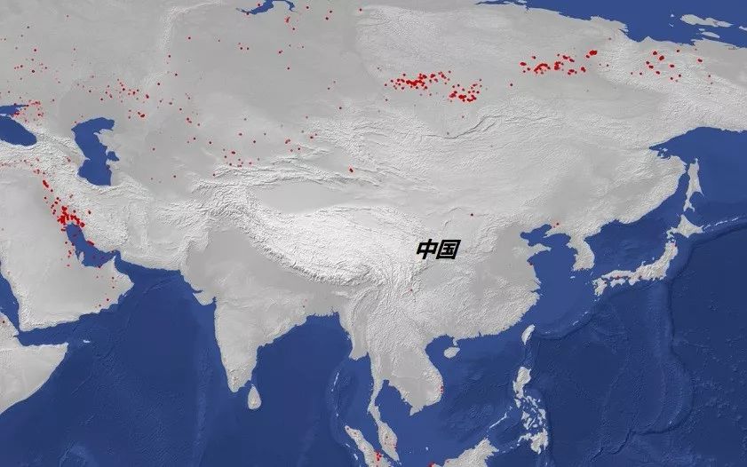 哨兵3跟踪全球野火，地图有大量红点，我国红点较少，美野火爆发