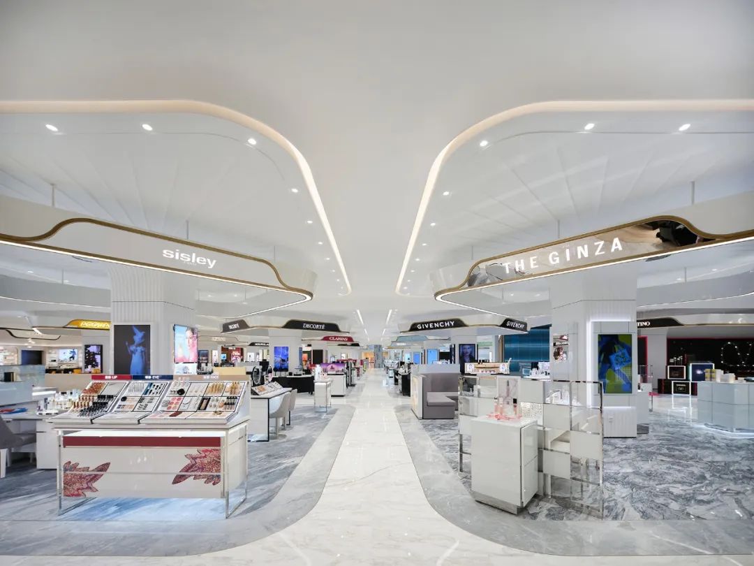 持续引领消费升级，成都SKP盛大启幕_手机新浪网