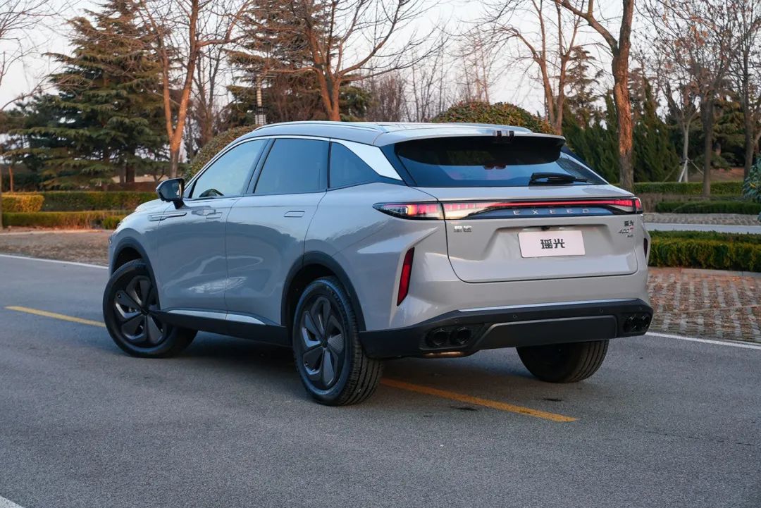 17万起，配曲面双联屏，又一国产中型SUV刚刚亮相，目测要火！-新浪汽车