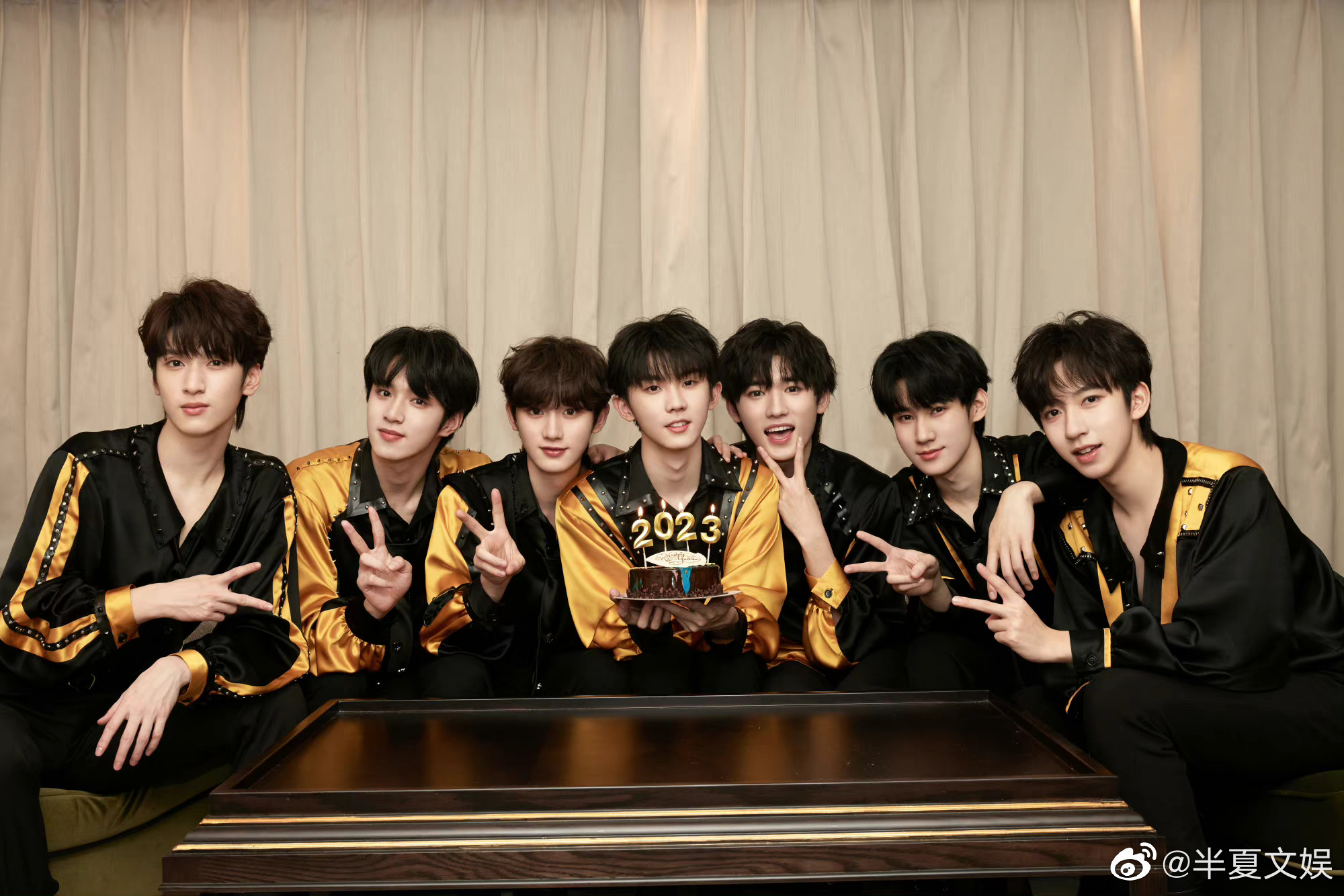 时代少年团还有五首新歌：马嘉祺 严浩翔《若想念飞行》|若想念飞行|浩翔|少年团_新浪新闻