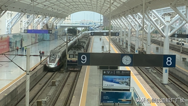 工人如同布娃娃一样被撞飞，2008年胶济线D59次列车撞人重大事故|布娃娃|施工|中铁_新浪新闻