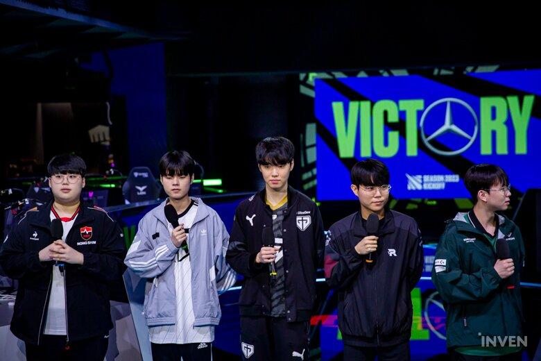 Faker：Deft是一位坚持不懈的选手，Deft：他老赢我，所以是坏人