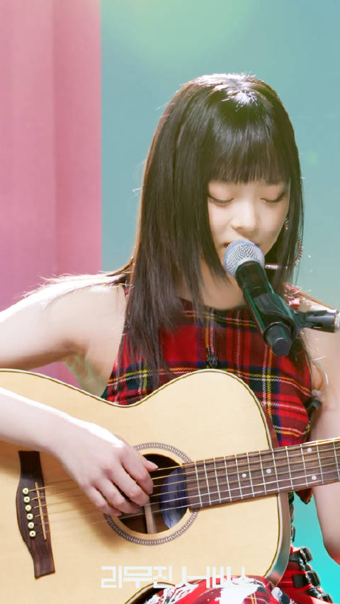 HANNI COVER 被憨妮宝的音色融化惹_新浪新闻