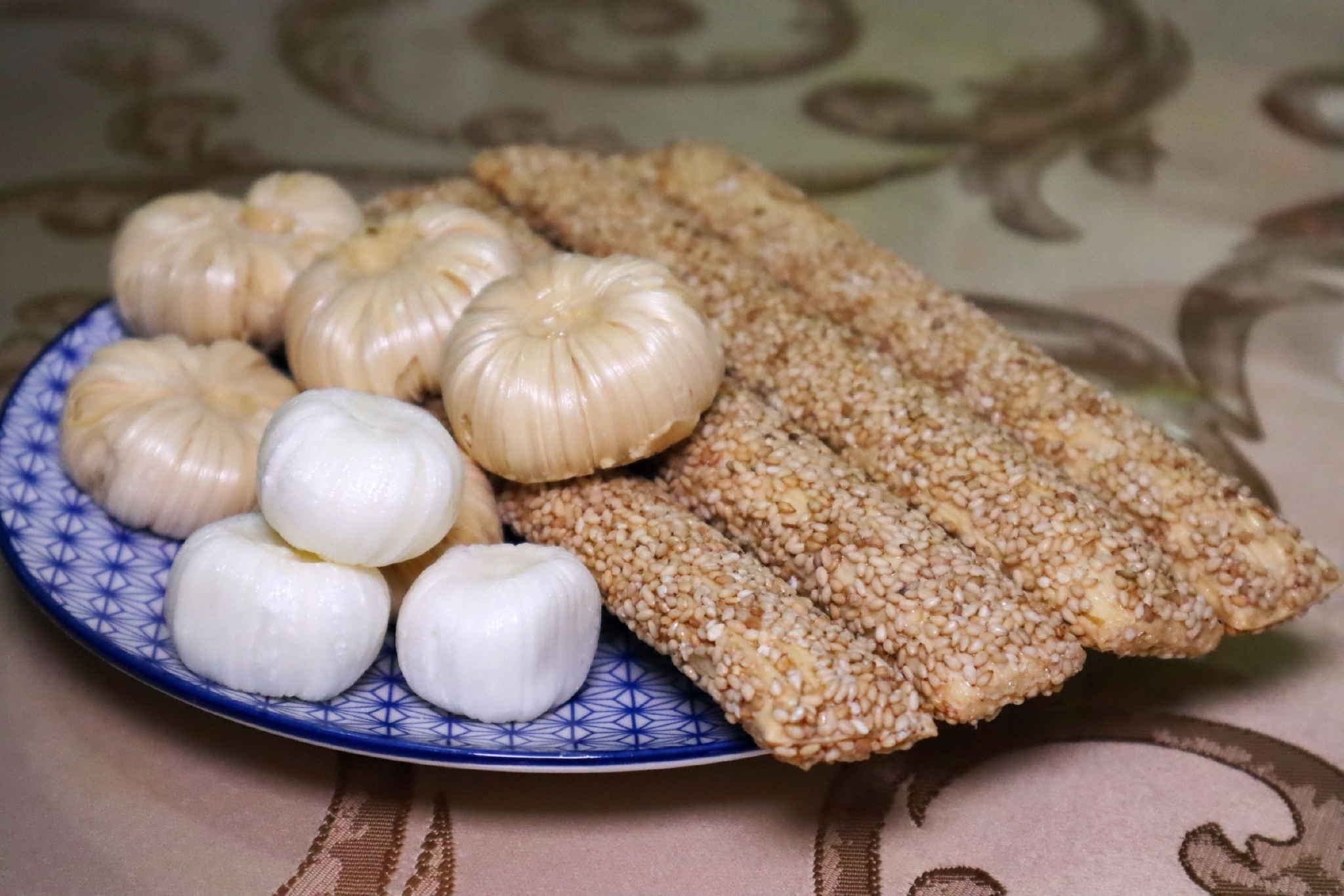 “二十三，糖瓜粘，灶君老爷要上天”，腊月二十三，这一天……