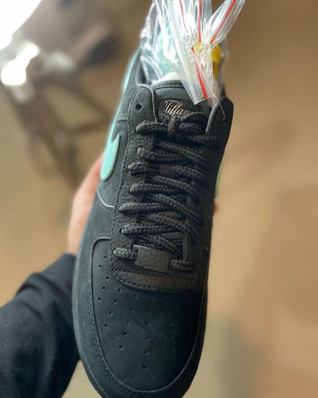 Tiffany & CO. x Nike AF1 联名鞋款曝光 unlaced_memphis / IG|鞋款_新浪新闻