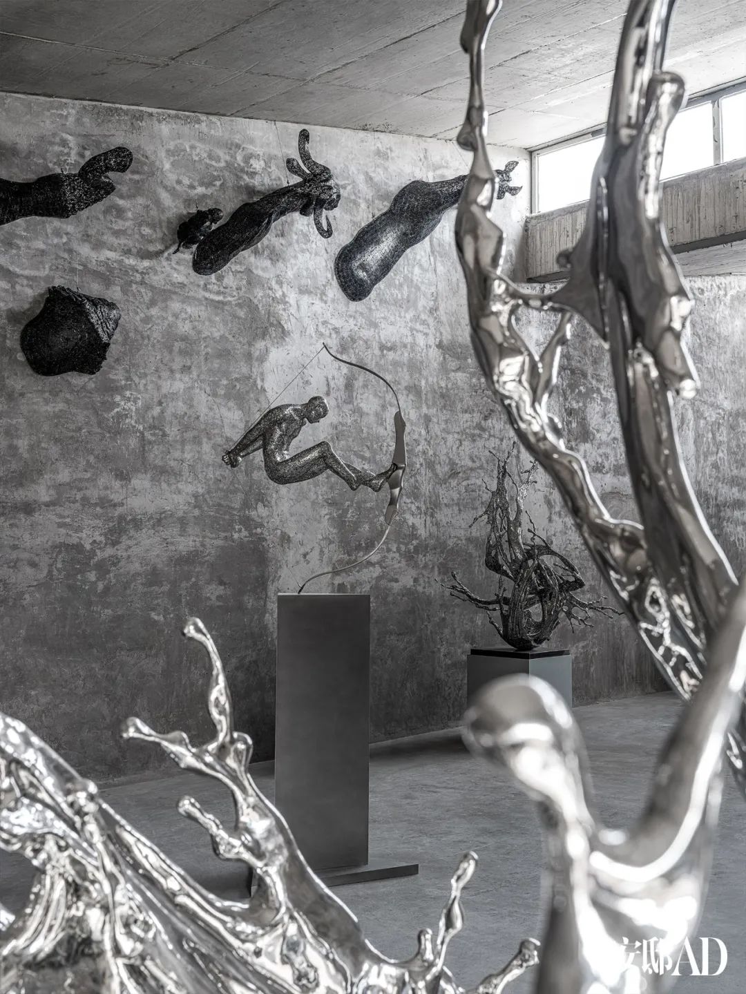 雕塑家郑路的自我世界：80%艺术创作，20%留给模型|艺术家|北京市_新浪新闻