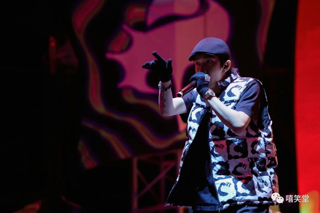终于官宣！这位Rapper宣布巡演！居然一分钟售罄！__财经头条