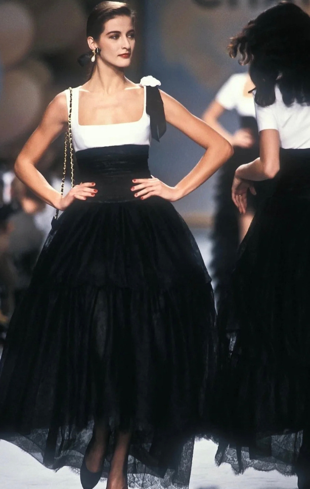 Chanel 1988 80年代的香奈儿的风格肆意不禁锢……