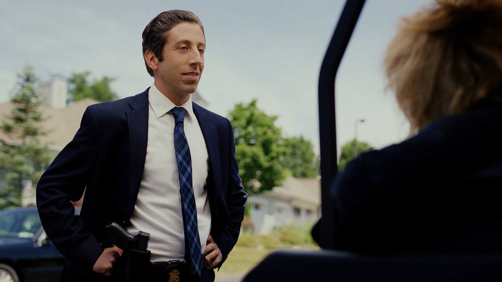 Howard（Simon Helberg）在本周播出的新剧《扑克脸》|扑克脸|新剧|探员_新浪新闻