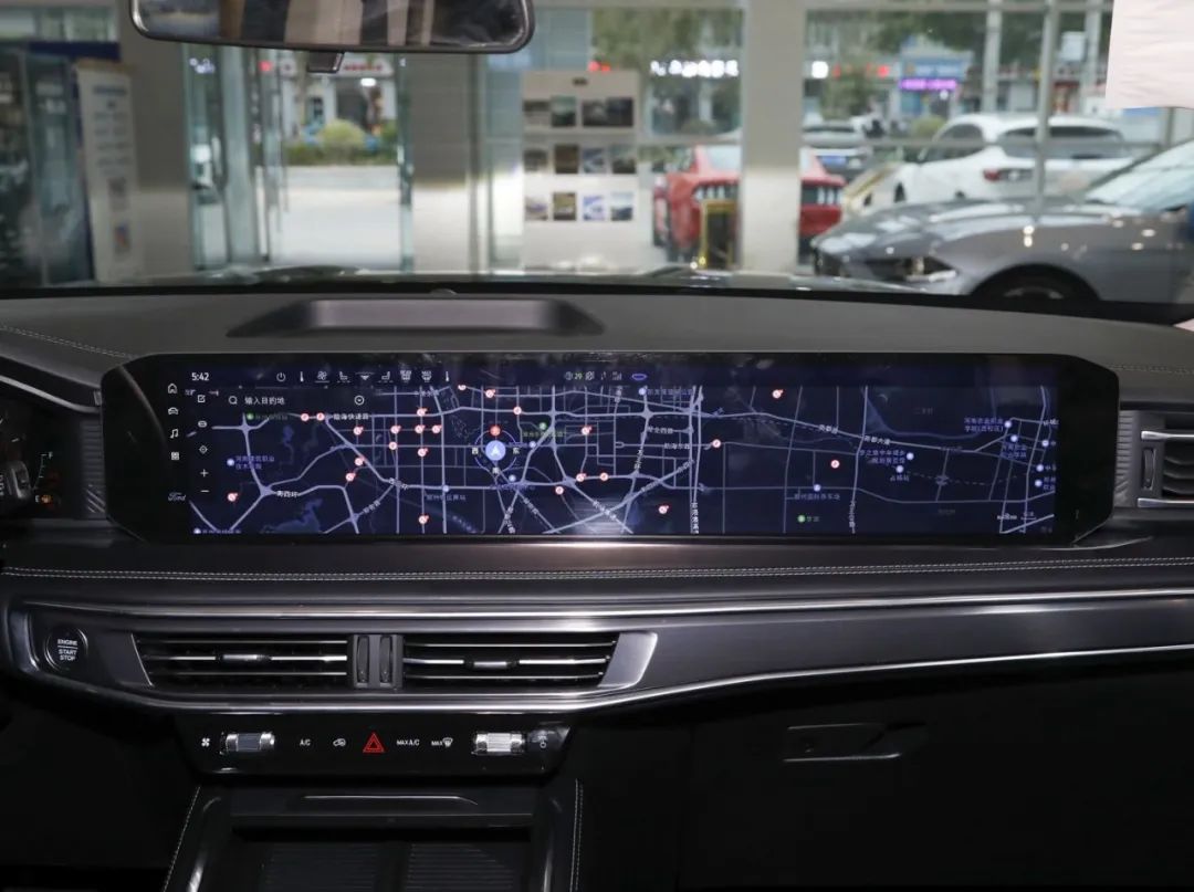 2.3T+10AT，27寸大屏，豪华后驱布局-手机新浪汽车