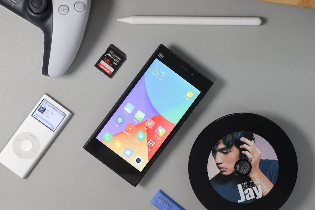 【怀旧小抽屉】诺基亚 Lumia 920+联想 K900=小米手机 3？__财经头条