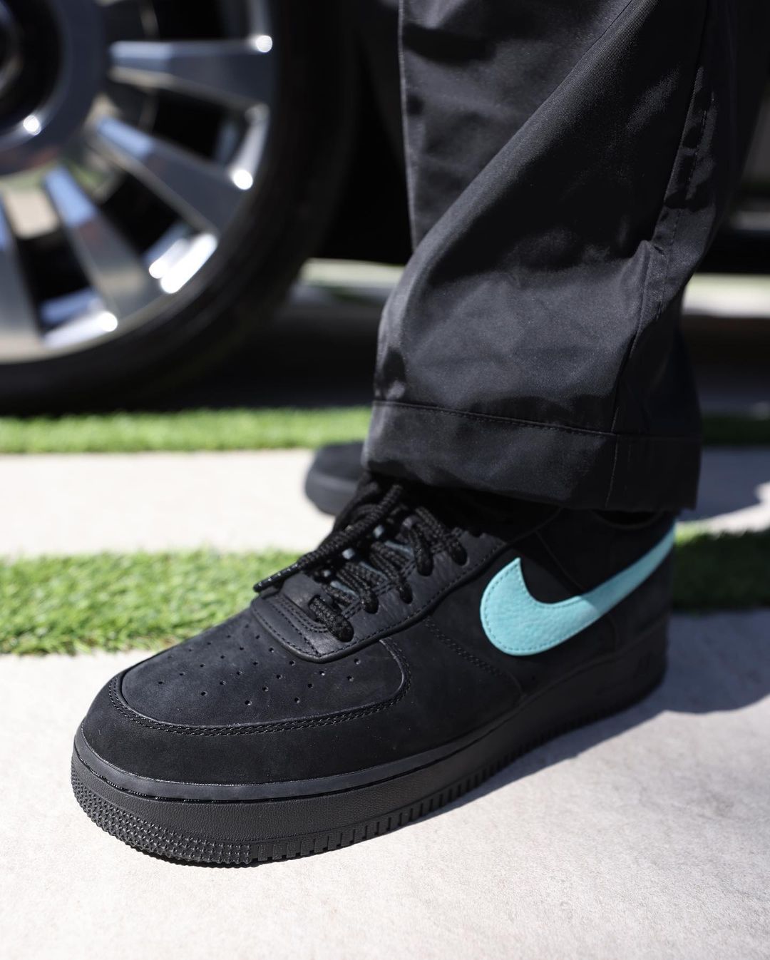 酸麻了！DJ Khaled 抢先上脚蒂芙尼 x Nike 新鞋！|蒂芙尼|Nike|纽约_新浪新闻