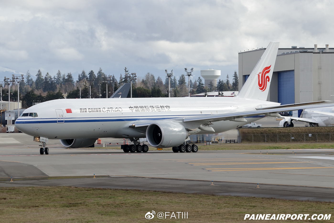 中国国际货运航空最新一架77F/B-222S正在进行客户试飞……|货机_新浪新闻