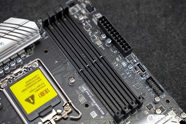 投票：微星B760 MAX和华硕B760-G小吹雪，你选哪个？__财经头条