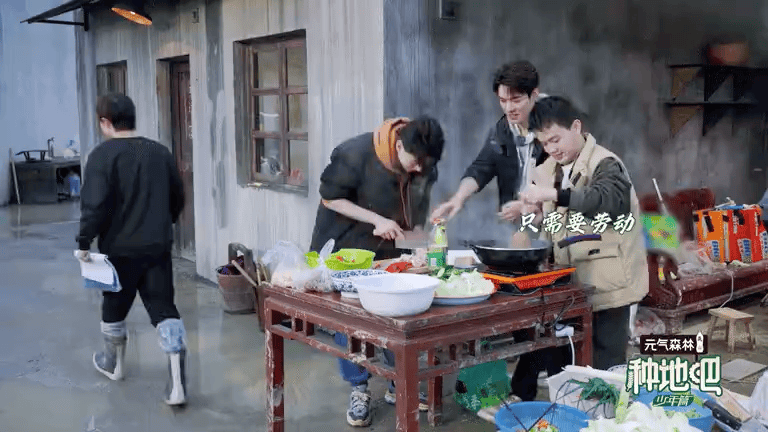 顶流来这也得弯腰！|种地吧|赵小童|种田_新浪新闻