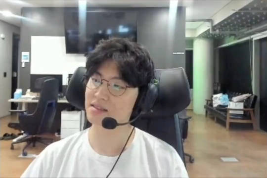 Chovy：今天是女生给男生巧克力的日子吗？|巧克力_新浪新闻