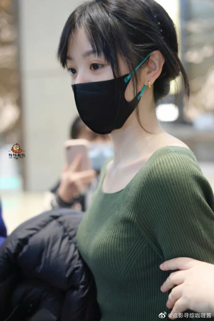 本期你好星期六有田曦薇，这好像是小田的综艺首秀吧！|田曦|综艺|田曦薇_新浪新闻