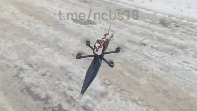 乌军的FPV自杀式无人机在战场上大放异彩之后……|无人机|俄军|志愿者_新浪新闻