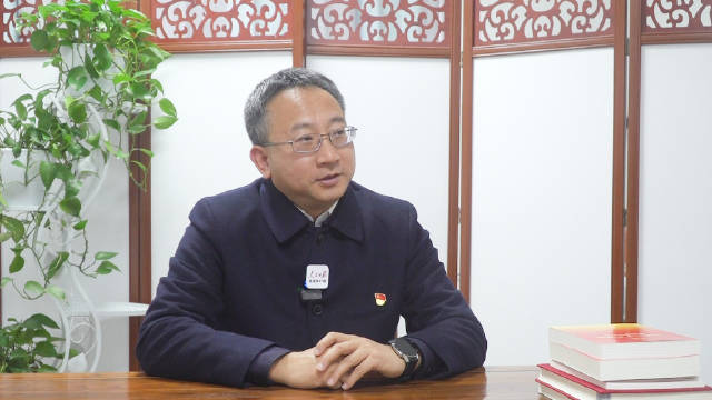 两年投资3.3亿，专访湖北兴山县委书记曹宏伟|曹宏伟|县委书记|宜昌市|湖北省_新浪新闻