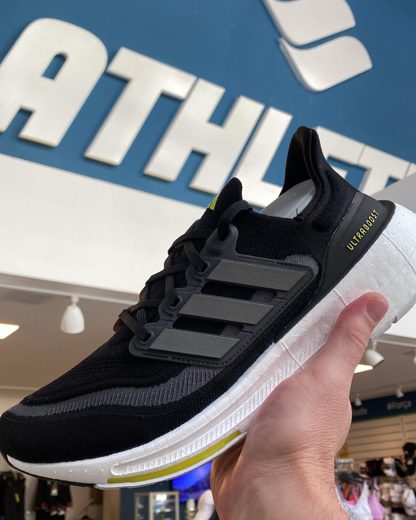 阿迪认真了！「坦克底」UB 23 实物曝光！