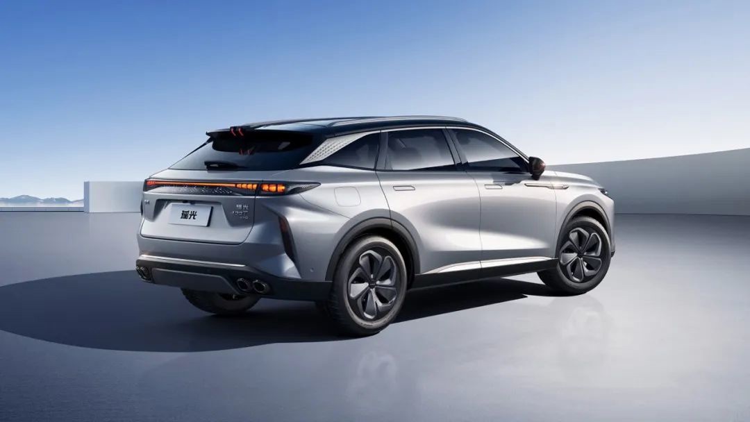 奇瑞星途瑶光上市：8155 芯片 + M3X 火星架构 2.0，15.28万元起__财经头条