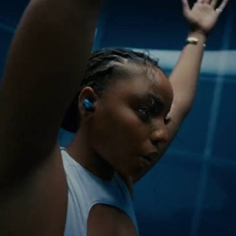 美国R&B女歌手Chloe广告新单Body Do视频流出，将在2月23日发行！|Chloe|女歌手_新浪新闻