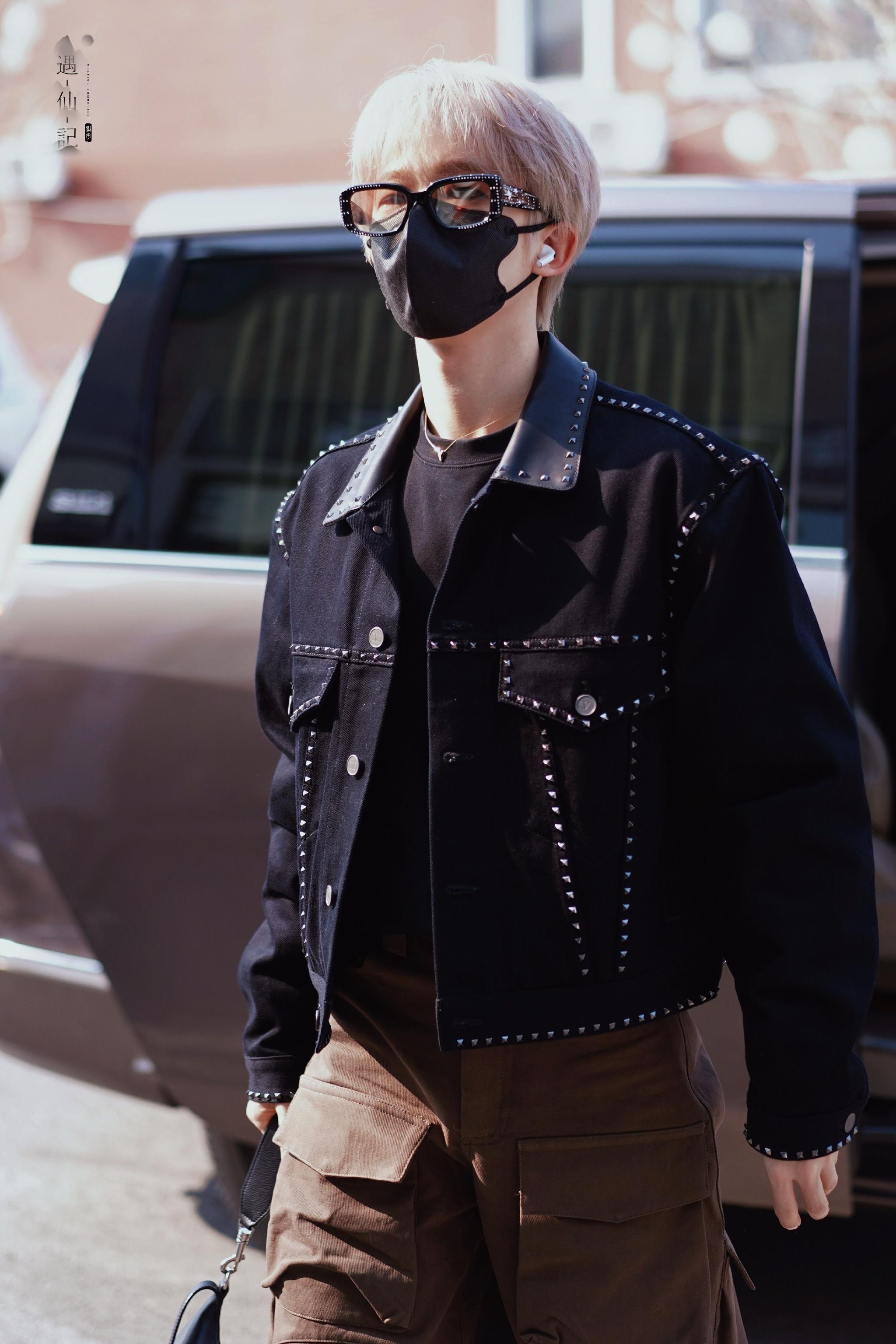 叮～INTO1今日份上班饭拍解锁！|INTO1|练习室_新浪新闻