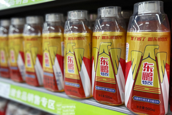 市值蒸发400多亿！东鹏特饮终究不是红牛|红牛|林木勤_新浪新闻