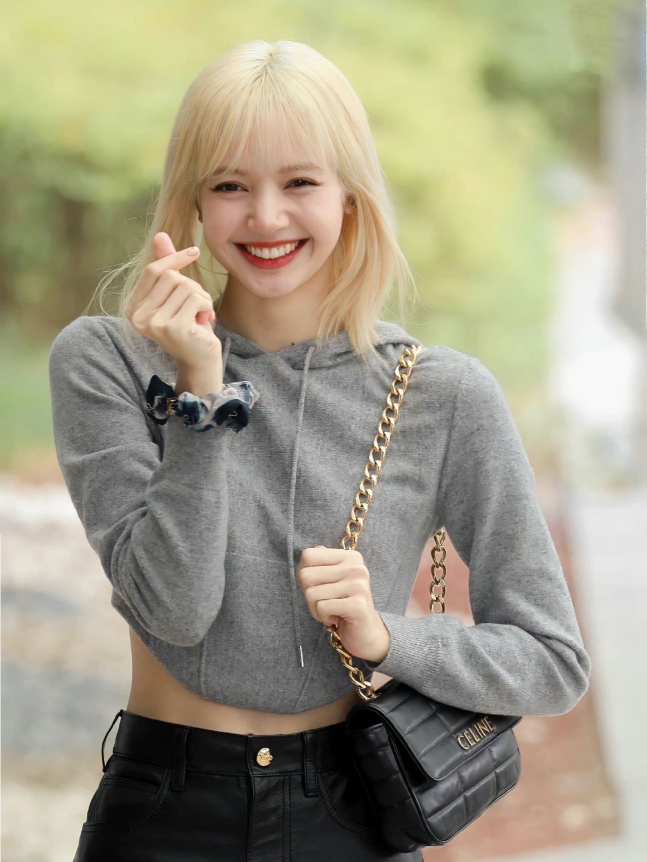 lisa这套图真的封神了，纯纯美式甜心金发小狗，狠狠的爱了！