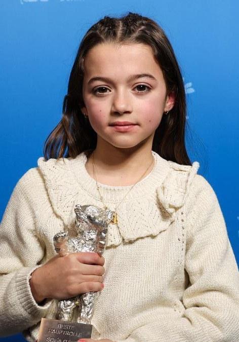 第73届柏林国际电影节颁奖，9岁女孩获最佳主角银熊奖|柏林|国际电影节|颁奖_新浪新闻