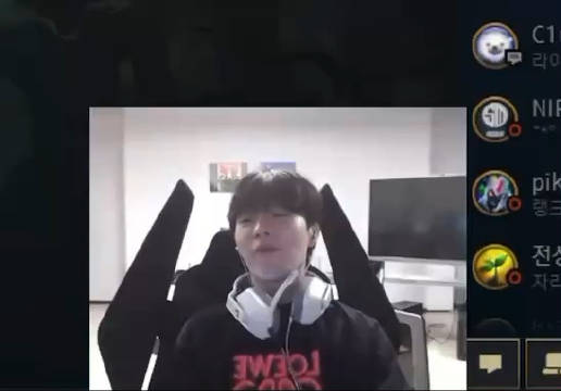 Rookie：LPL选手上限更高我觉得，大家个性比较明显……|Rookie_新浪新闻