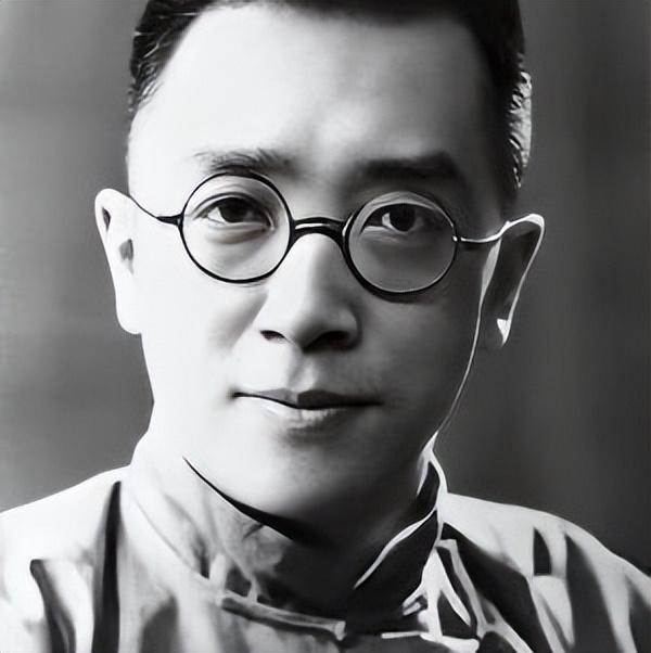 98年当面质问克林顿的北大女孩，竟变成“美国儿媳”，后来怎样