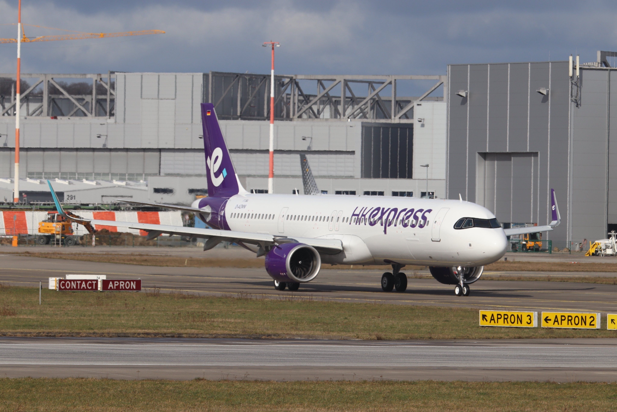 香港快运首架A321neo/B-KKA昨日进行中断起飞测试……|香港_新浪新闻