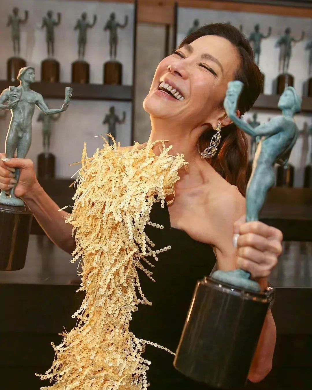 杨紫琼夺下奥斯卡影后，美梦成真从不会太晚