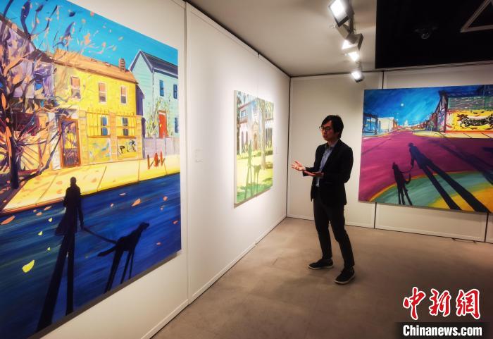 美国当代艺术家油画作品在香港展出 展现逆境阳光心态|布朗|艺术家|逆境_新浪新闻